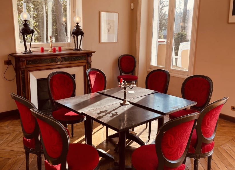 Maison Scène sur Seine par Charles Garnier | Île-de-France